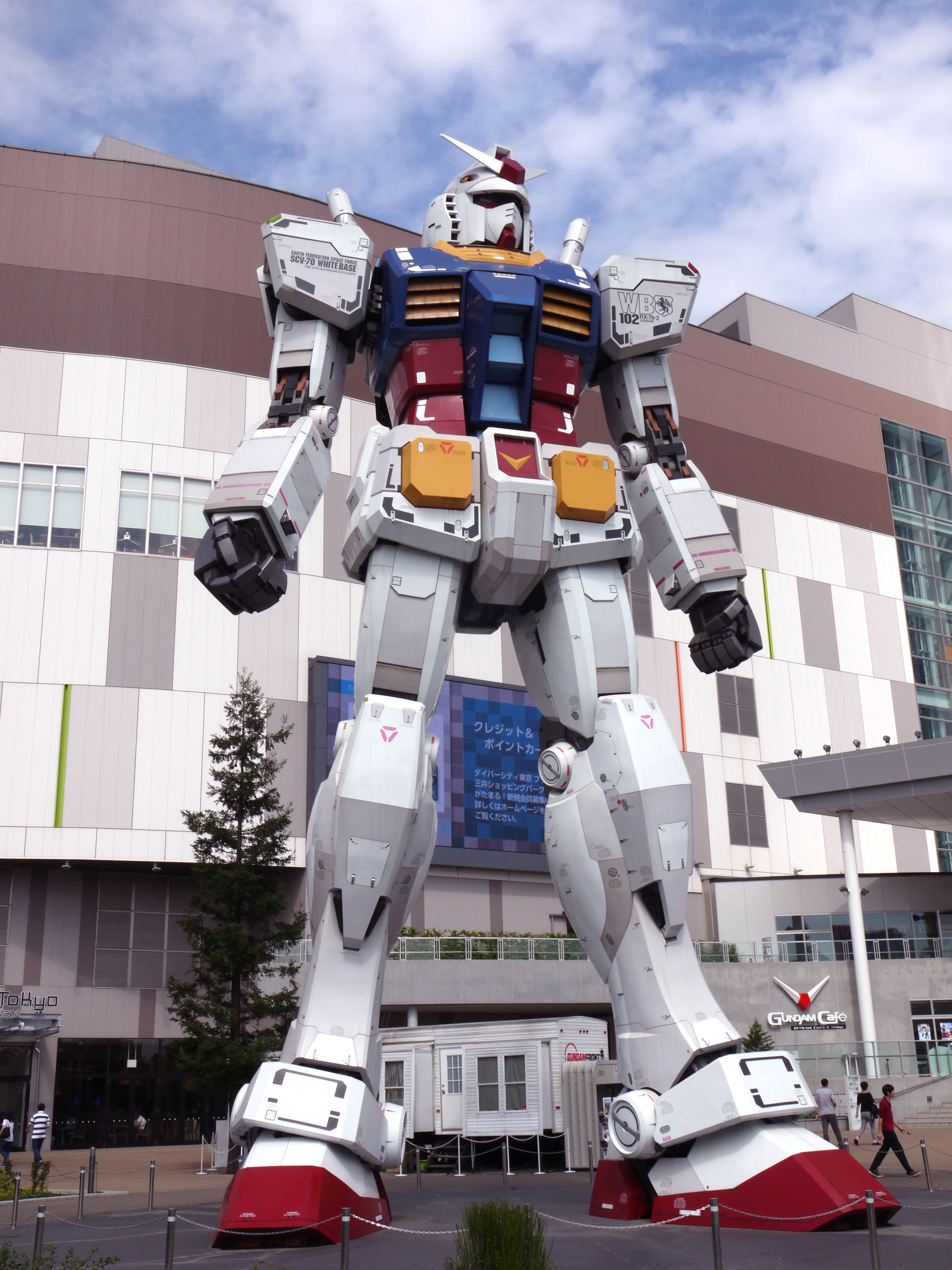 Japan Day 3 The Life Size Gundam Japan Day 3 The Life Size Gundam